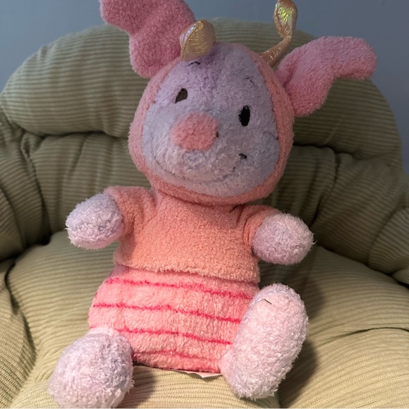 Disney | Toys | Disney Vintage Piglet Butterfly 8 Beanieplush | Poshmark